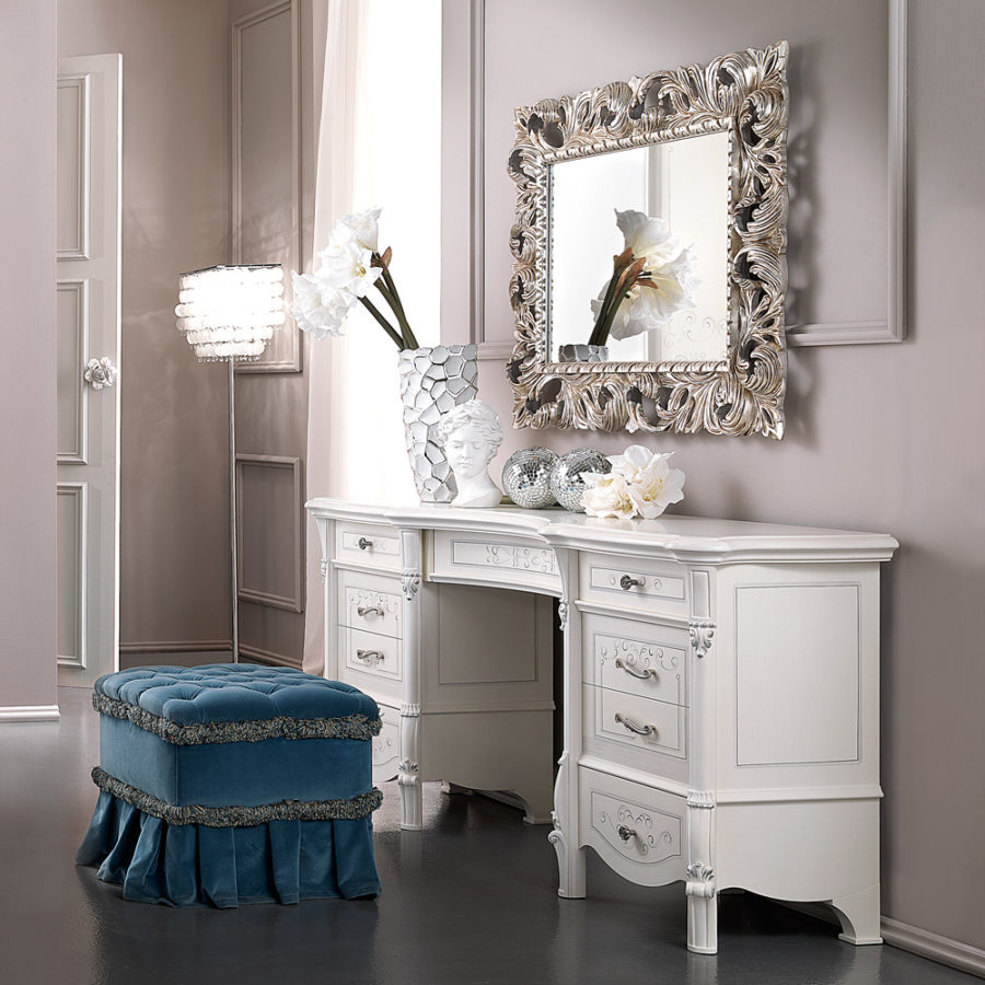 Indulge in Luxury with Our Large Designer Italian Dressing Table