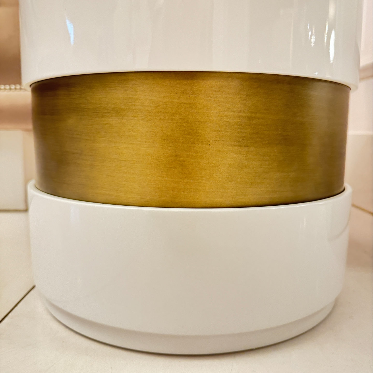 High End Ivory Lacquered Round Side Table - Juliettes Interiors