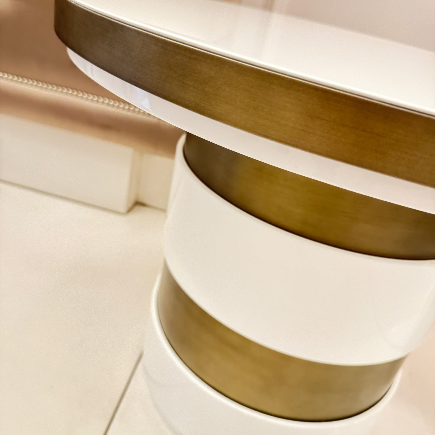 High End Ivory Lacquered Round Side Table - Juliettes Interiors
