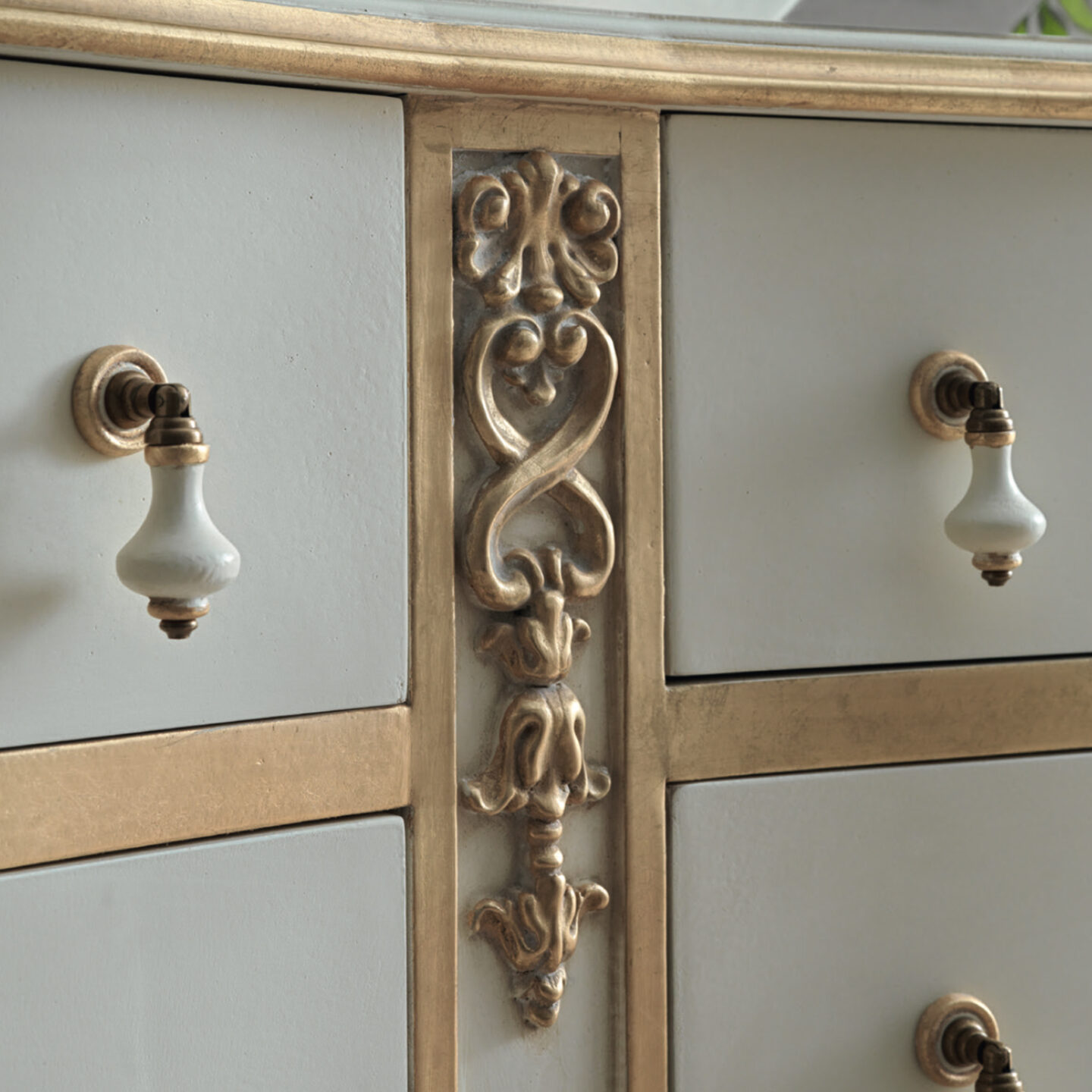 Classic Style Large Chest Of Drawers - Juliettes Interiors